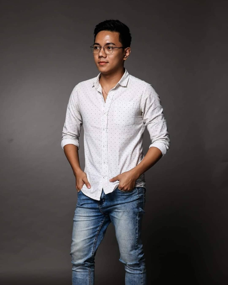 May tinta pa ang makata: Modern Filipino poets who keep Philippine ...