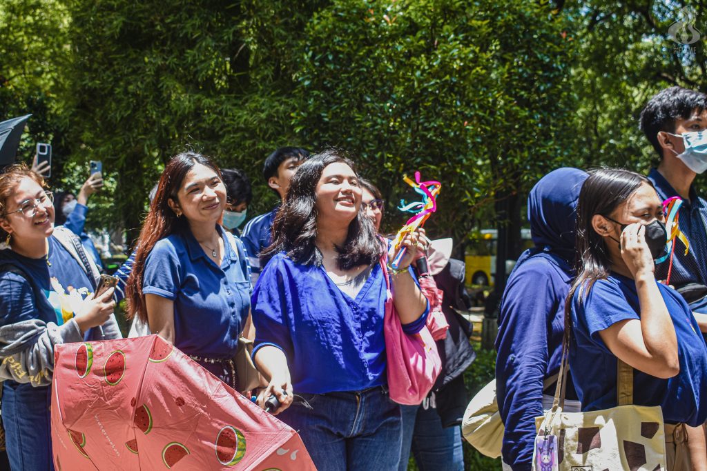 Artlets enter the UST Arch of the Centuries the Disney way - The Flame