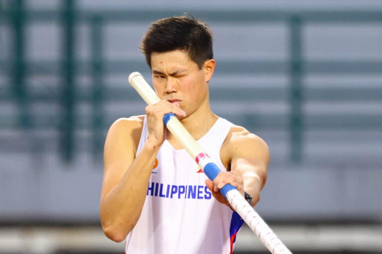 Obiena sets new SEA Games record en route to fourth straight gold - The ...